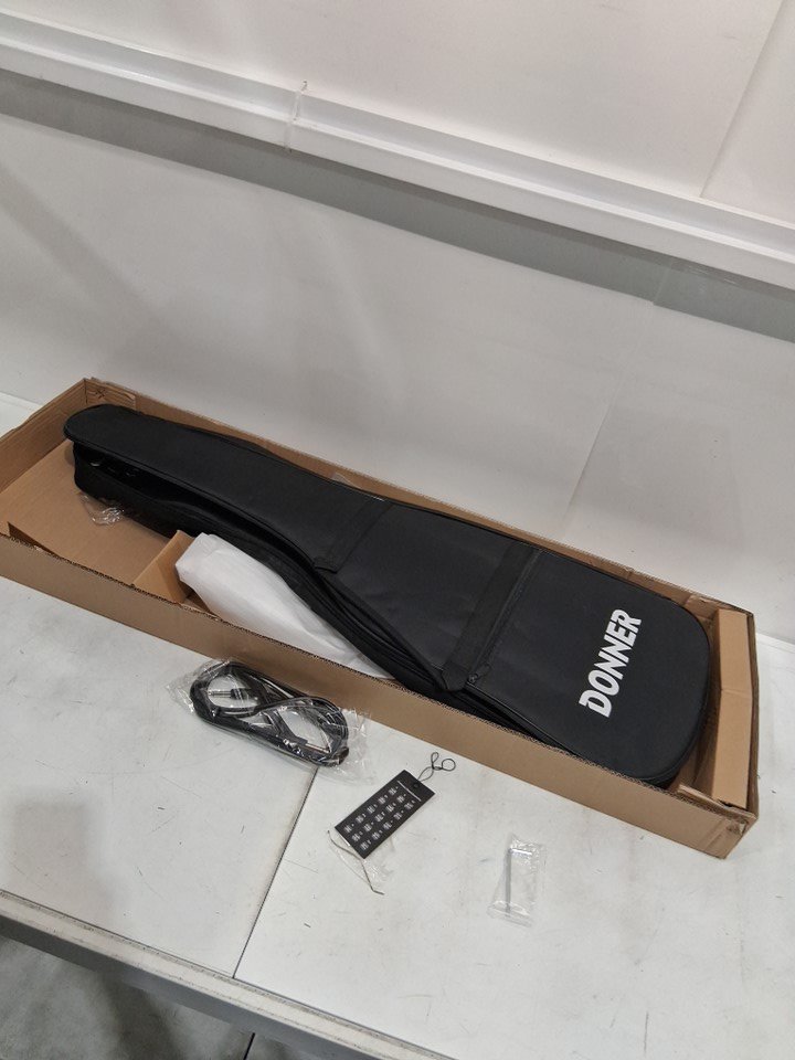 DONNER SOLID BODY FULL-SIZE LP ELECT… | King of the North Auction