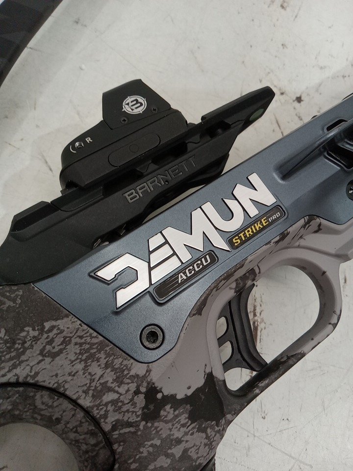 BARNETT DEMUN ACCU STRIKE PRO MINI C… | King of the North Auction