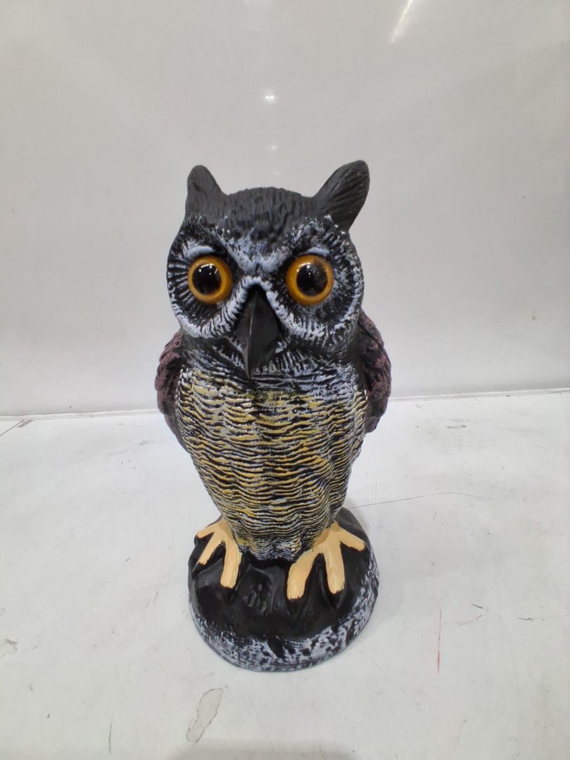 OUTDOOR PLASTIC OWL DECOY - 9.7&QUOT… | King of the North Auction