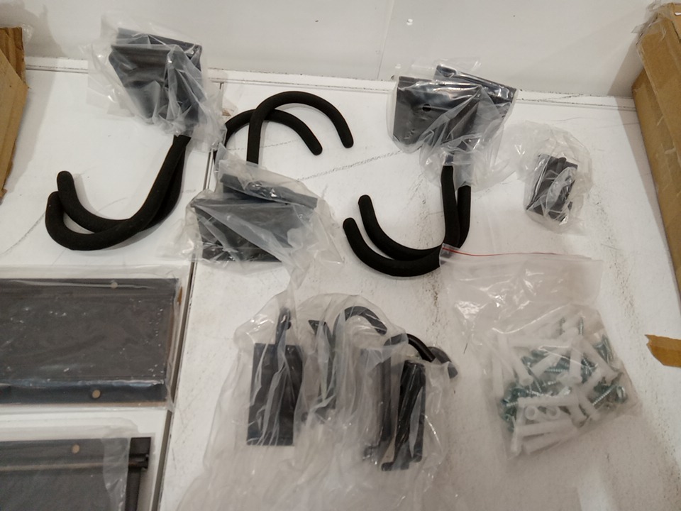 SINOER ADJUSTABLE BIKE WALL MOUNT RA… | King of the North Auction